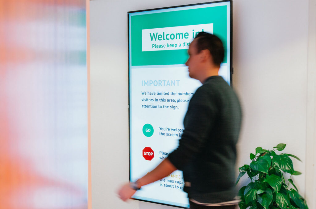 People counter keeps it safe | Smartsign