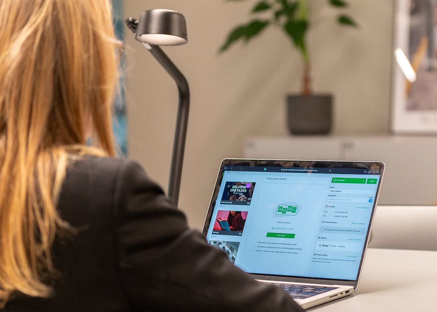 Room Booking | Smartsign